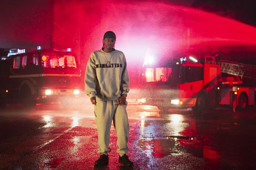 Elias gibt sich auf seinem neuen Song "GRAFFITI" sorgenfrei - The Postie