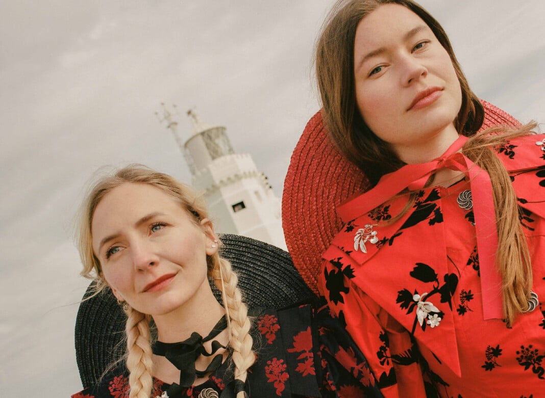 Wet Leg haben bei ihrem Brit Award-Speech Alex Turner zitiert - The Postie